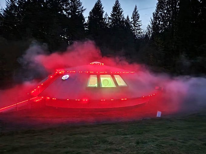 When the sun sets and those lights kick in, your neighbors will definitely be calling someone about the UFO.