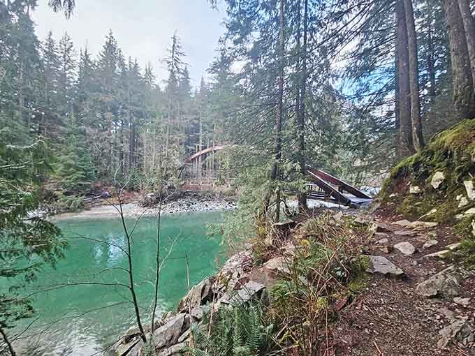 That turquoise water isn't Photoshopped, it's just Washington showing off its natural color palette like usual.