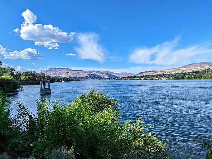 The Columbia River provides endless waterfront access where you can kayak, walk, or just contemplate your excellent relocation decisions.