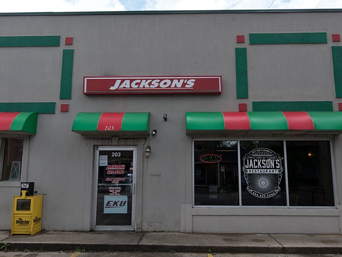 Those festive green and red awnings add a splash of color to an honest, no-nonsense dining spot.