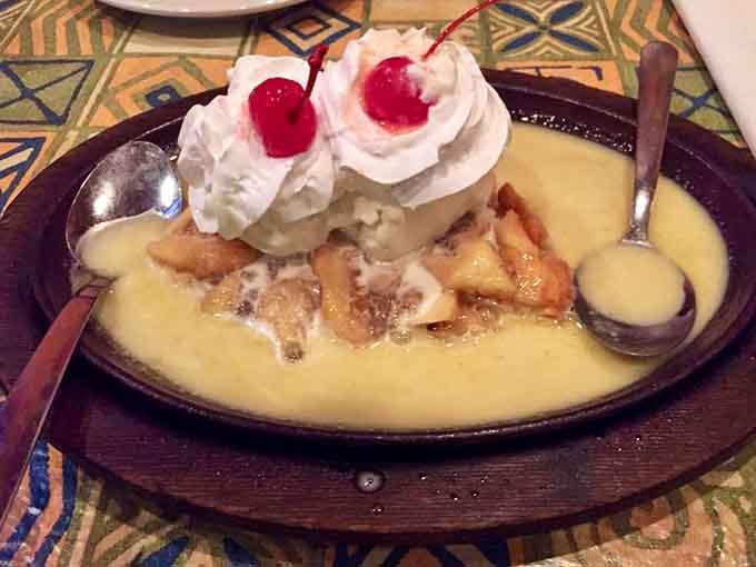 This sizzling skillet dessert arrives like a Broadway finale, complete with its own dramatic soundtrack of deliciousness.