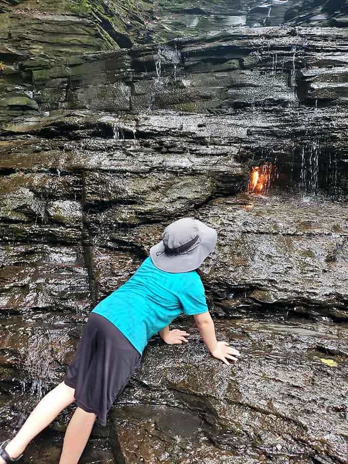 Getting up close requires some rock-scrambling determination, but that golden glow makes every careful step absolutely worthwhile here.