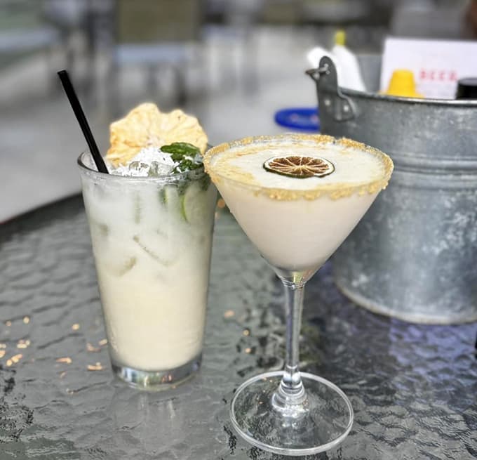 These cocktails look like they belong at a beach resort, not nestled in Pennsylvania's forest, and we're not complaining.