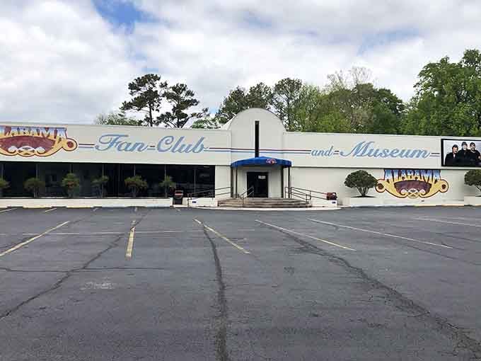 The Alabama Fan Club and Museum celebrates hometown heroes who proved Fort Payne could produce chart-topping excellence.