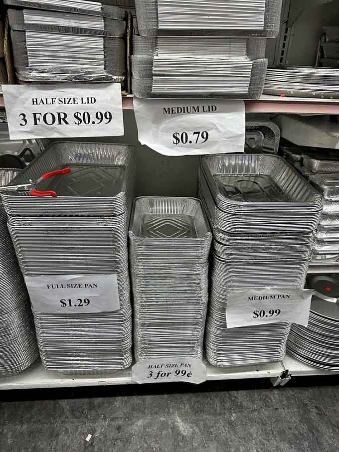 Disposable pans that make cleanup so easy you might actually volunteer to host Thanksgiving dinner this year.