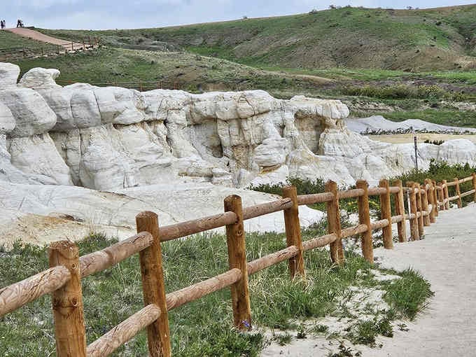 Pristine trails and protective barriers prove that sometimes humans can actually be trusted with nice things after all, miraculously.