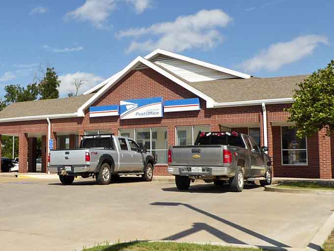 Even the post office looks welcoming here, where mailing packages doesn't feel like a punishment.