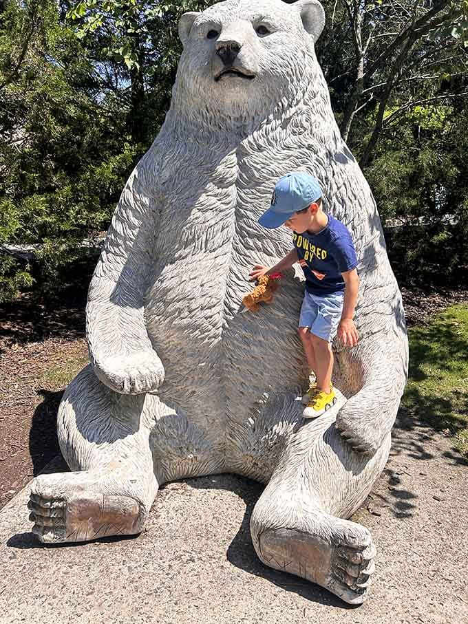 This friendly polar bear statue welcomes young visitors for photo ops that'll make grandparents smile for years to come.