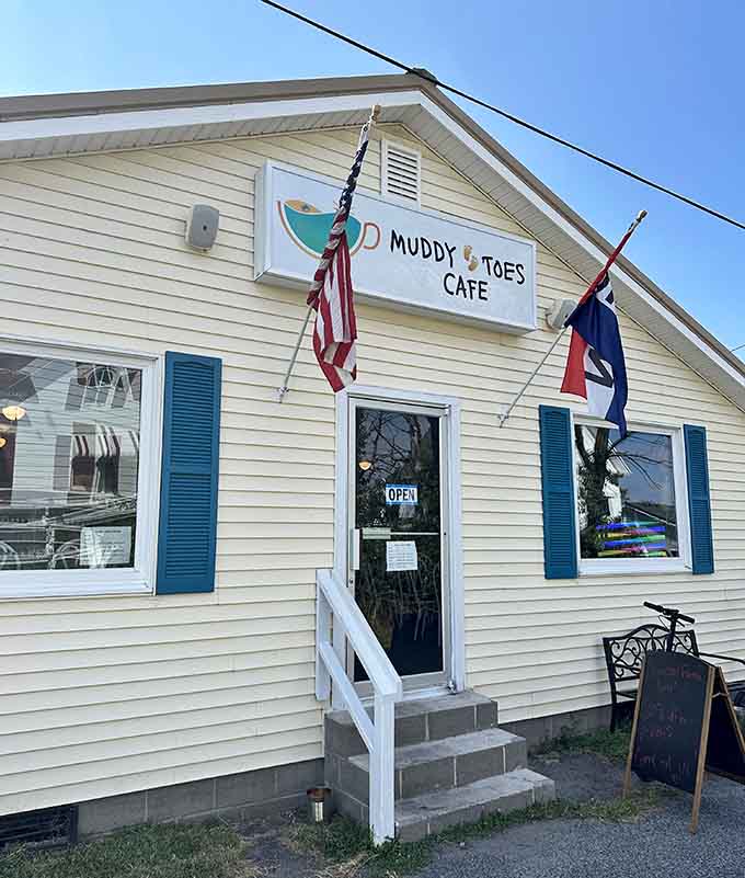 Muddy Toes Cafe serves up island hospitality with a side of charm you won't find on the mainland.