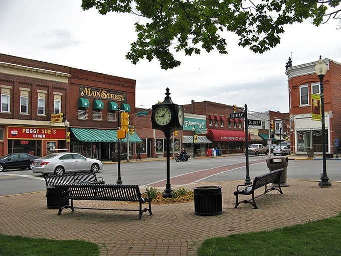 Downtown benches and vintage lampposts invite you to sit, breathe, and remember what unhurried feels like.