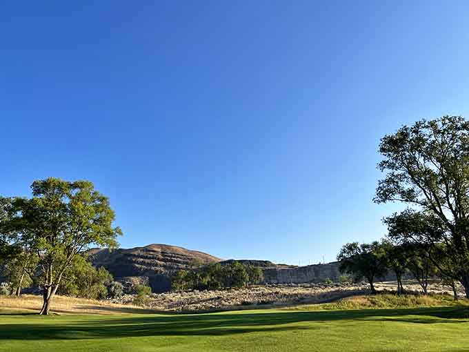 Manicured grass and trees now flourish in the canyon where nothing survived the Ice Age floods.