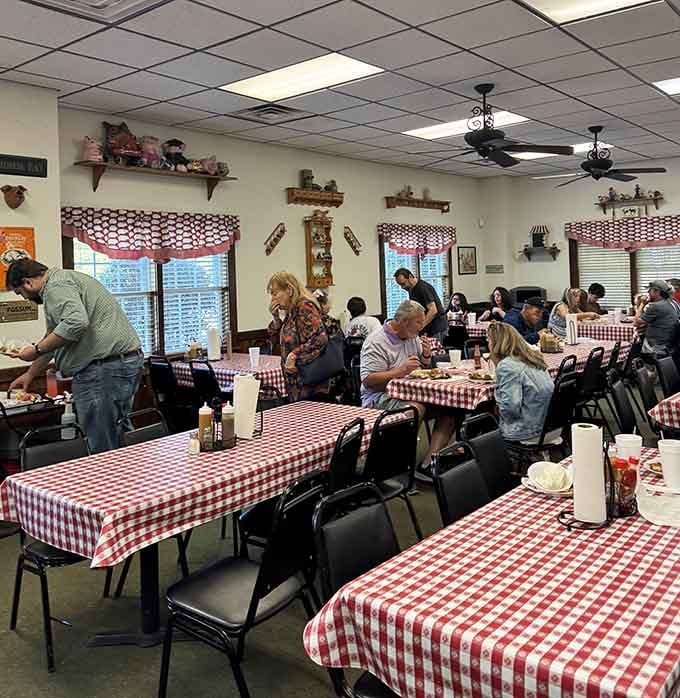 A packed dining room full of happy folks who clearly know where to find Chapin's best-kept secret.