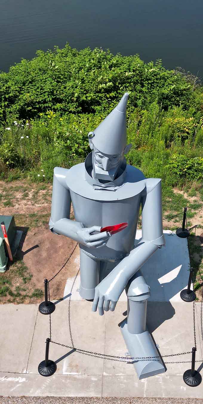 The bird's-eye view reveals just how perfectly positioned this statue is for maximum lakefront impact and photo opportunities.