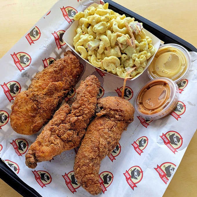 Three perfectly fried tenders with creamy mac salad and two sauces means you're about to have options galore.