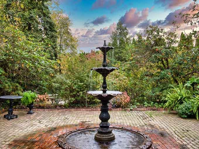 This fountain knows how to make an entrance, standing proud against a sky that's showing off a bit.
