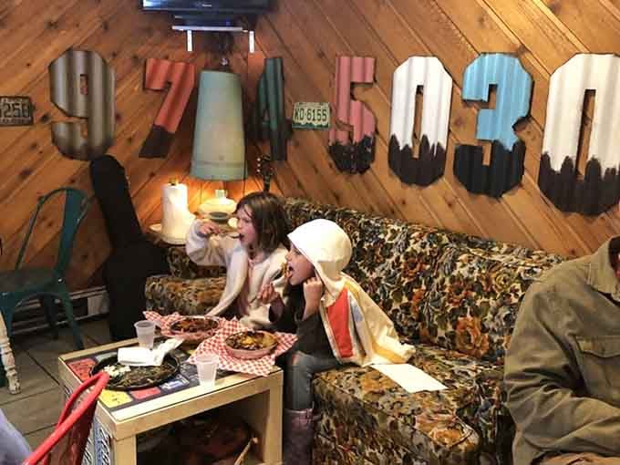 Eating mac and cheese in a mountain cabin with friends&mdash;this is what happiness looks like in real time.