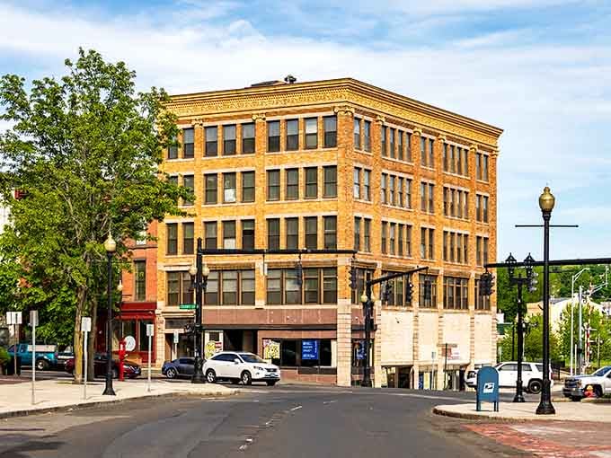 Classic downtown storefronts line streets where you can actually find parking&mdash;a miracle worthy of its own monument.