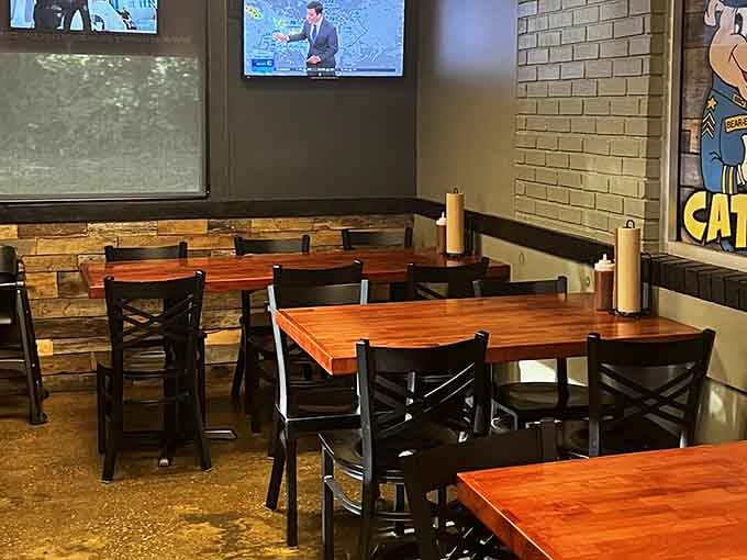 Wood tables, flat screens, and plenty of elbow room&mdash;the trifecta of comfortable dining without any unnecessary fuss.