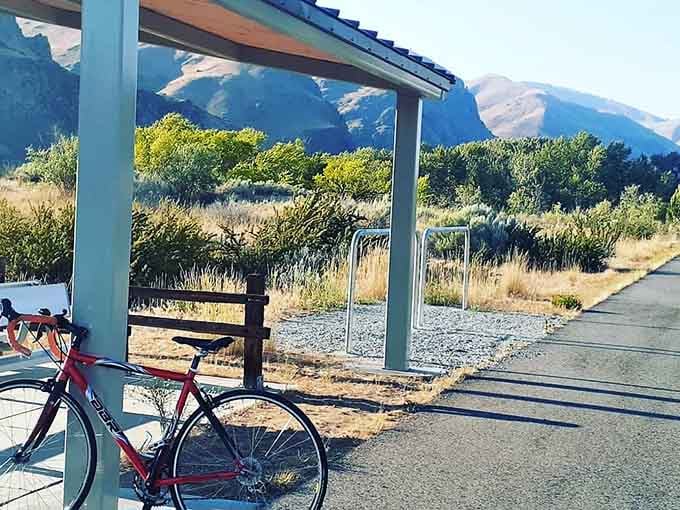 The Apple Capital Loop Trail stretches ten miles along the river, perfect for walks that don't require mountain climbing expertise.