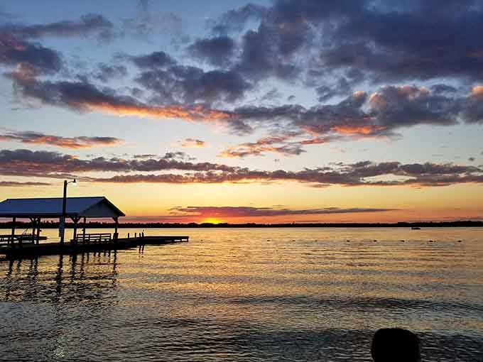 When the sky puts on this kind of sunset show, you stop whatever you're doing and simply watch.