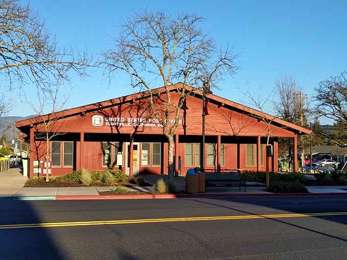 Even the post office looks charming here, because apparently everything in Yountville got the memo.