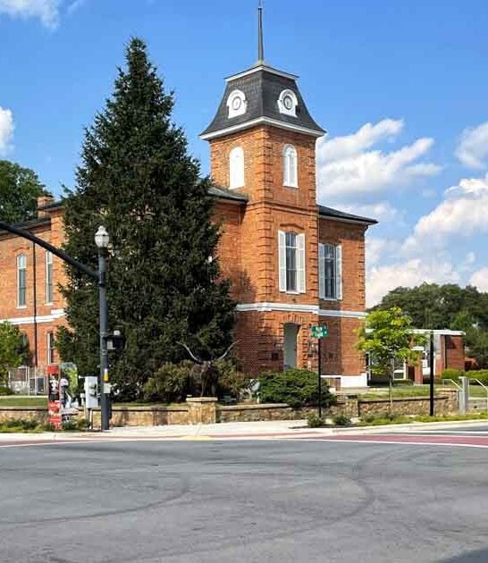 antique town north carolina ftr
