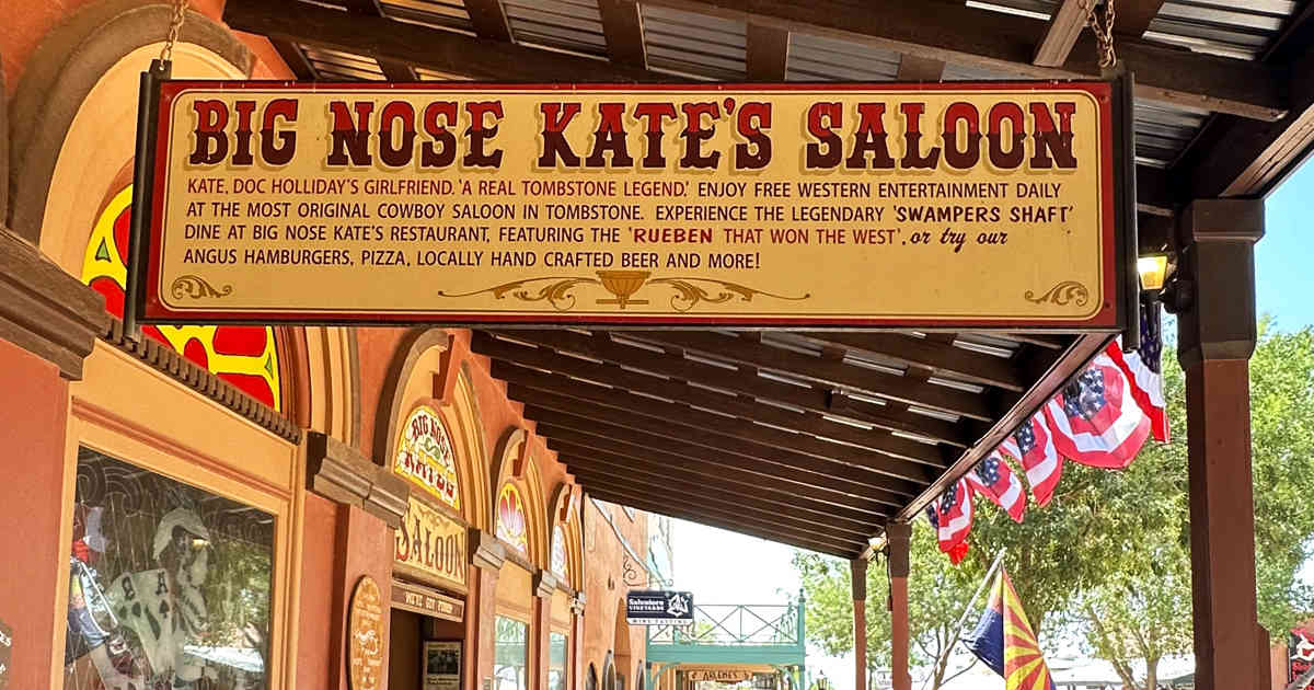 This Haunted Arizona Restaurant Serves Food That's To Die For