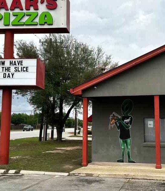 awesome space restaurant texas ftr