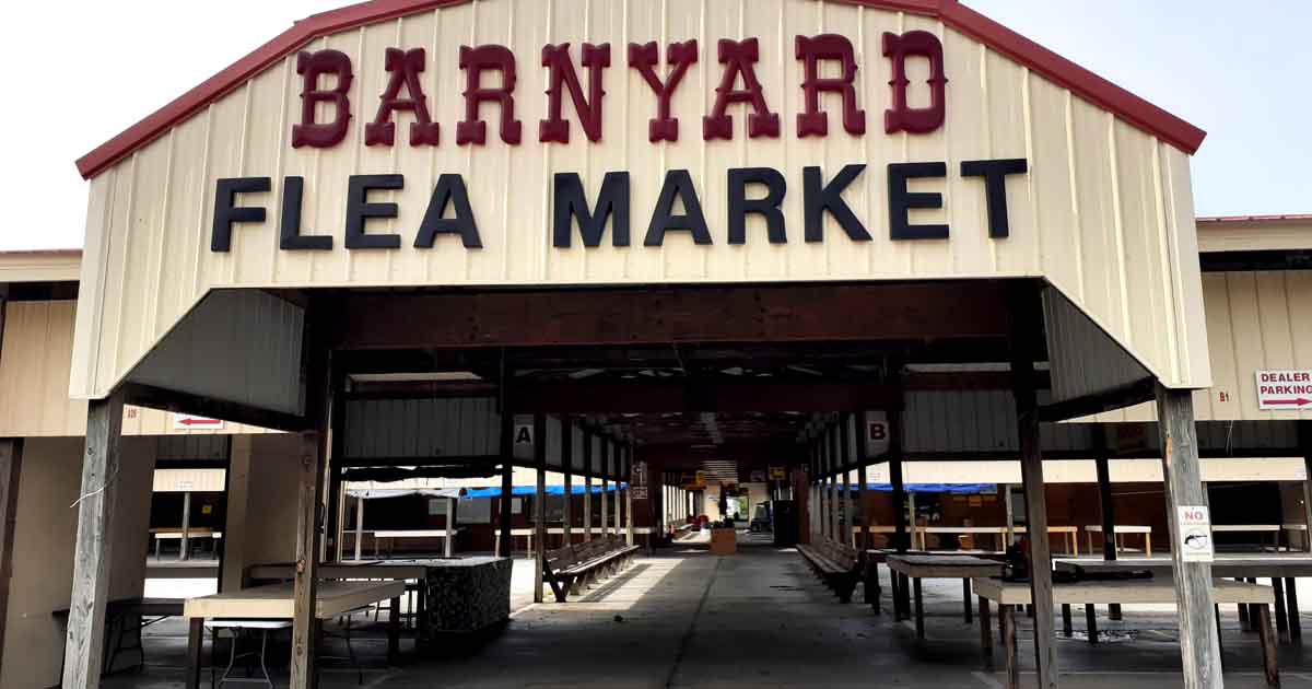 Bargain Lovers Will Go Crazy Over This Absolutely Massive Flea Market ...