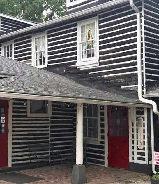 Take A Drive To The Virginia Countryside To Experience This Beloved Family Restaurant