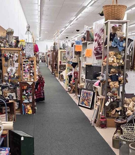 This Enormous Missouri Antique Mall Is A Treasure Hunter’s Paradise