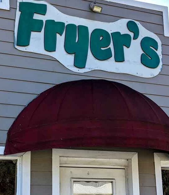 You Won&rsquo;t Find Better Fried Chicken In Florida Than At This Unassuming Little Restaurant
