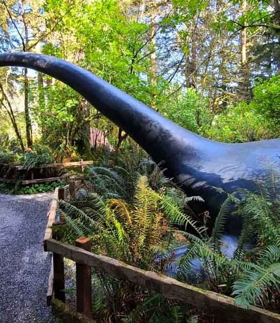 bizarre dinosaur attraction oregon ftr
