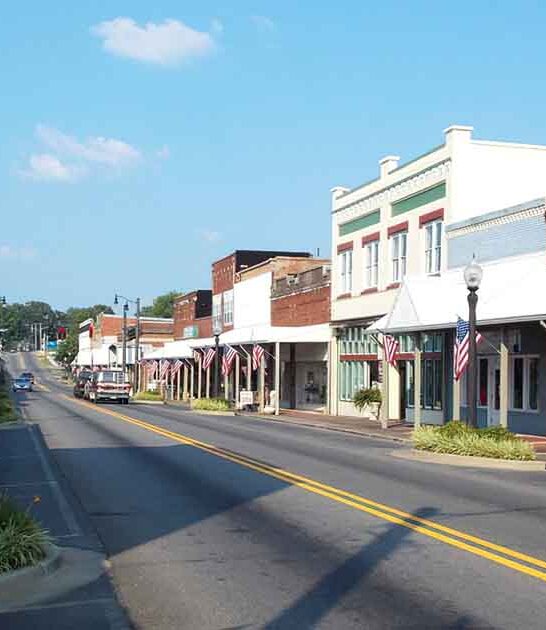 charming town weekend alabama ftr