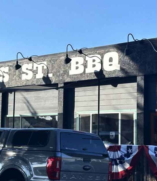 This Classic California BBQ Joint Is The Stuff Smoky, Saucy Dreams Are Made Of