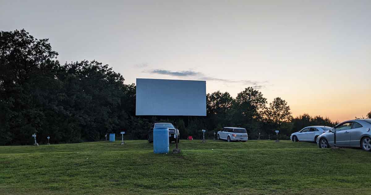 This Old-School Drive-In Theater In Missouri Is Pure Nostalgia