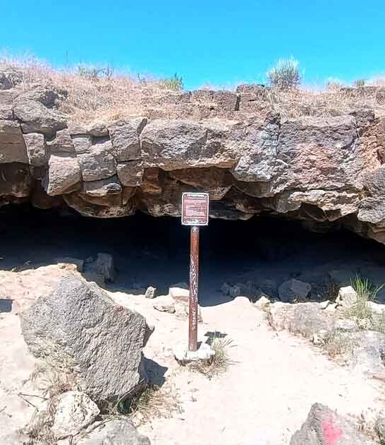 Few People Have Ever Stepped Foot Inside These Extraordinary Lava Tube Caves In Oregon