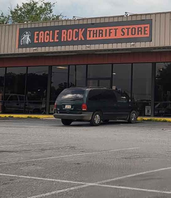 Go Bargain Hunting At These 8 Fantastic Thrift Stores In Alabama For An Unforgettable Day