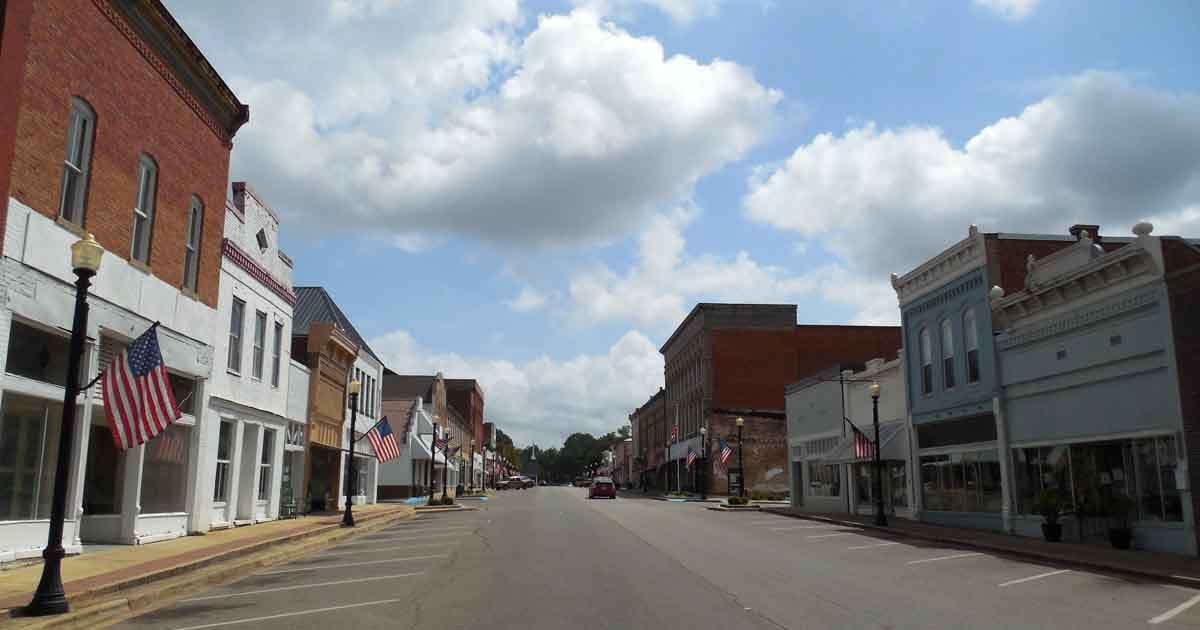 The Charming Little Farm Town In Alabama That Feels Worlds Away From ...