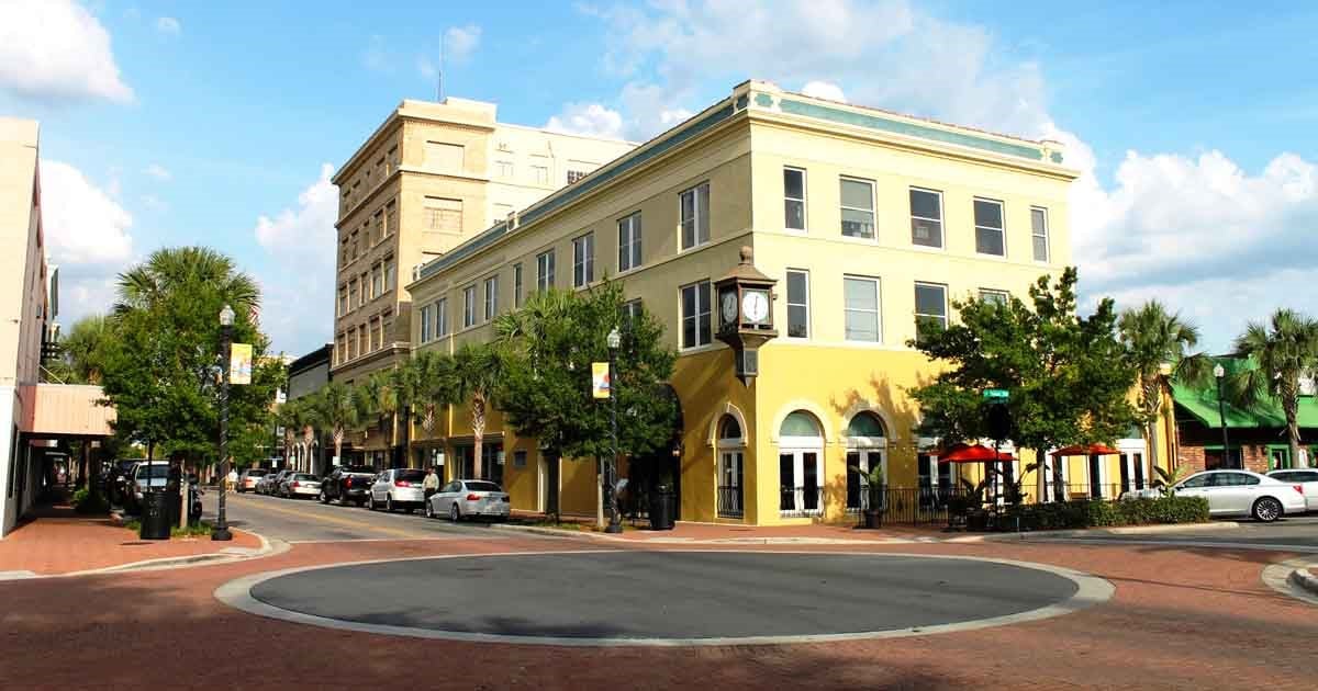 These 10 Laid-Back Florida Towns Are Every Retiree's Dream Come True