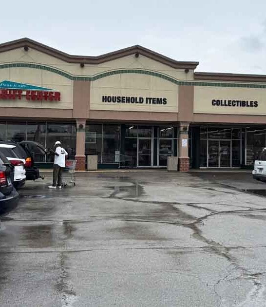 The Giant Illinois Thrift Store Where Treasures Await Around Every Corner