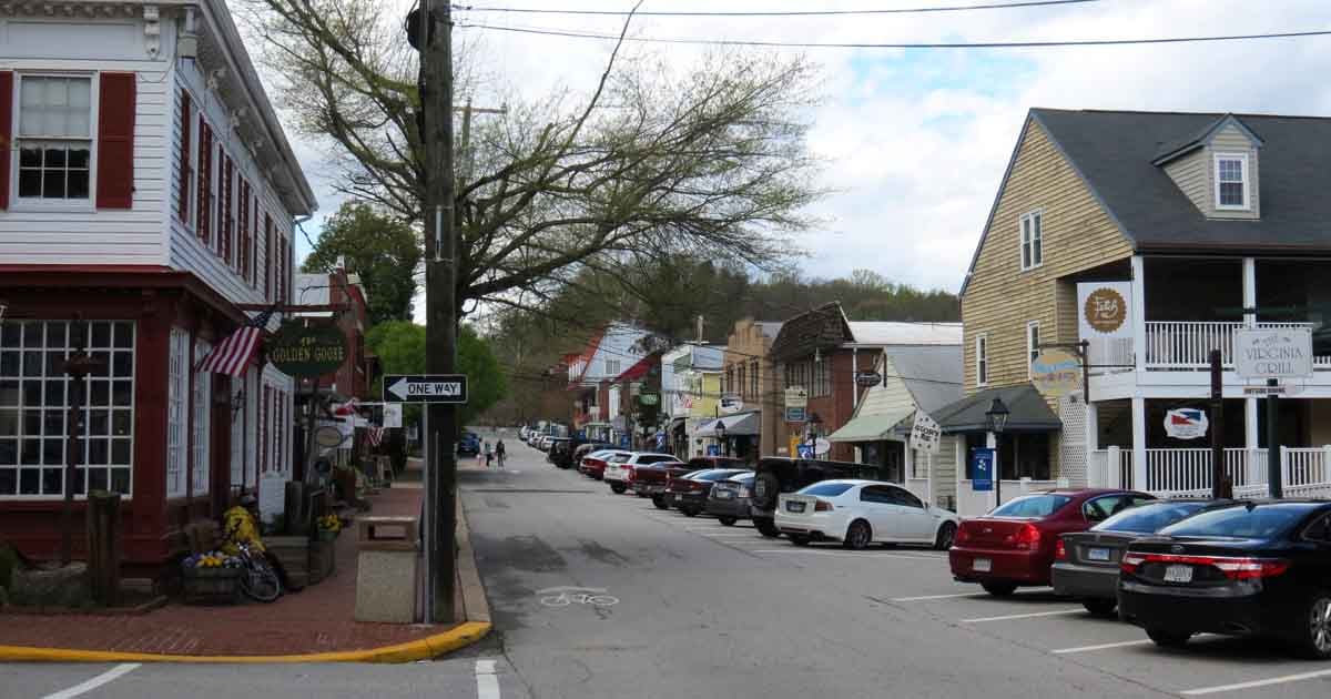 We Visited This Gorgeous Virginia Town And It Felt Like Walking Through ...