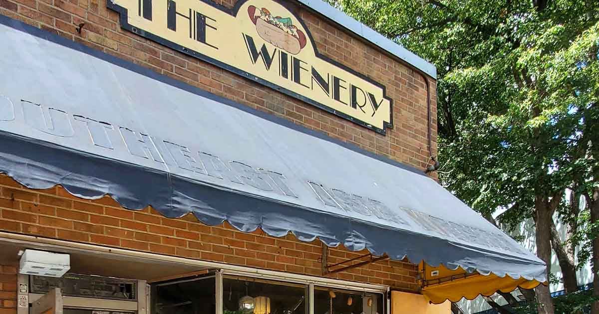 These 7 No-Frills Hot Dog Joints In Minnesota Serve The Best Dogs Around