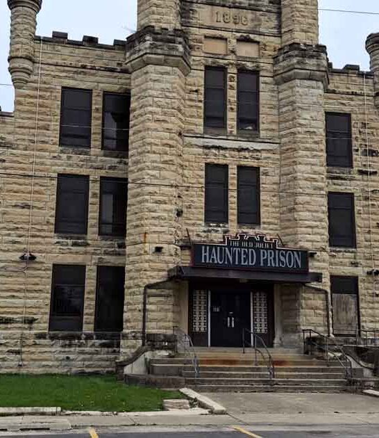 illinois abandoned crumbling prison ftr