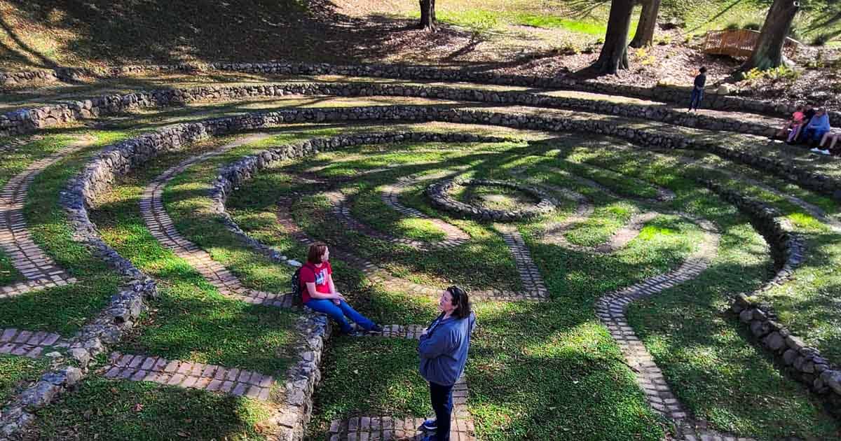 The Incredible Labyrinth Trail In Georgia That's Straight Out Of A ...