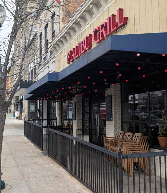 indiana restaurant serves seafood ftr