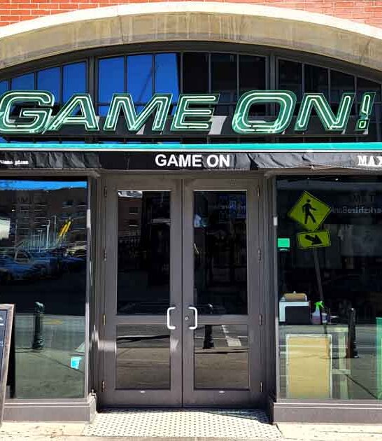 massachusetts legendary sports restaurant ftr
