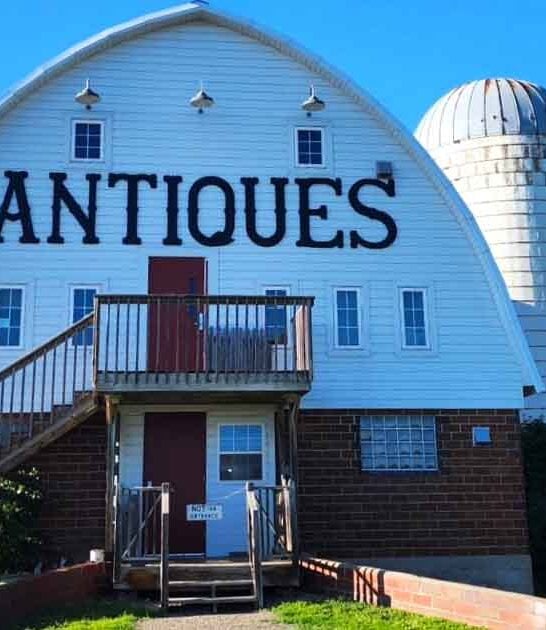 massive barn minnesota antique ftr