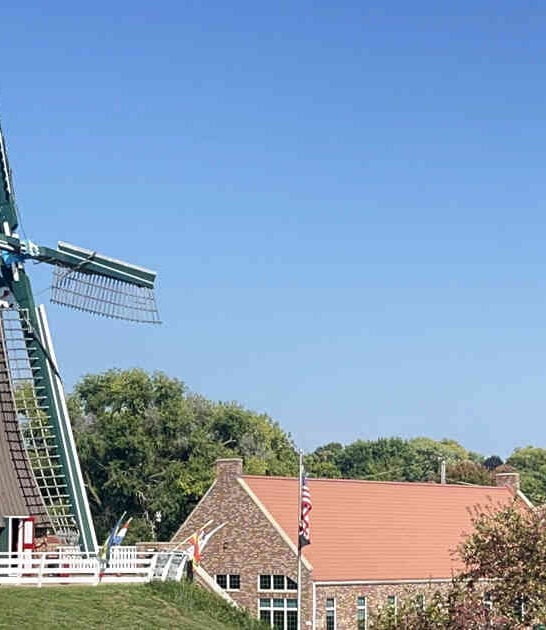 This Massive Windmill In Illinois Stands 100 Feet Tall And It&rsquo;s Incredible