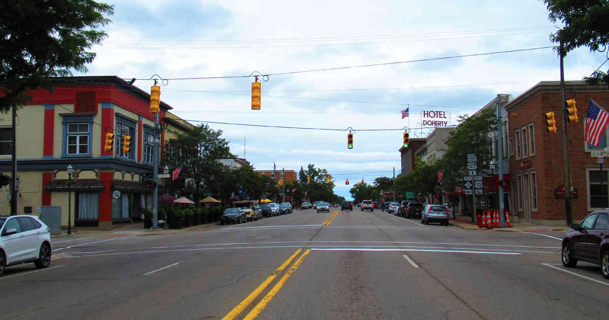 These 10 Tiny Michigan Towns Are Ridiculously Affordable And Absolutely ...